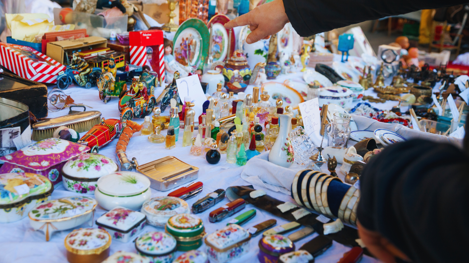 The Cultural Significance of Flea Markets in European Cities: Exploring ...